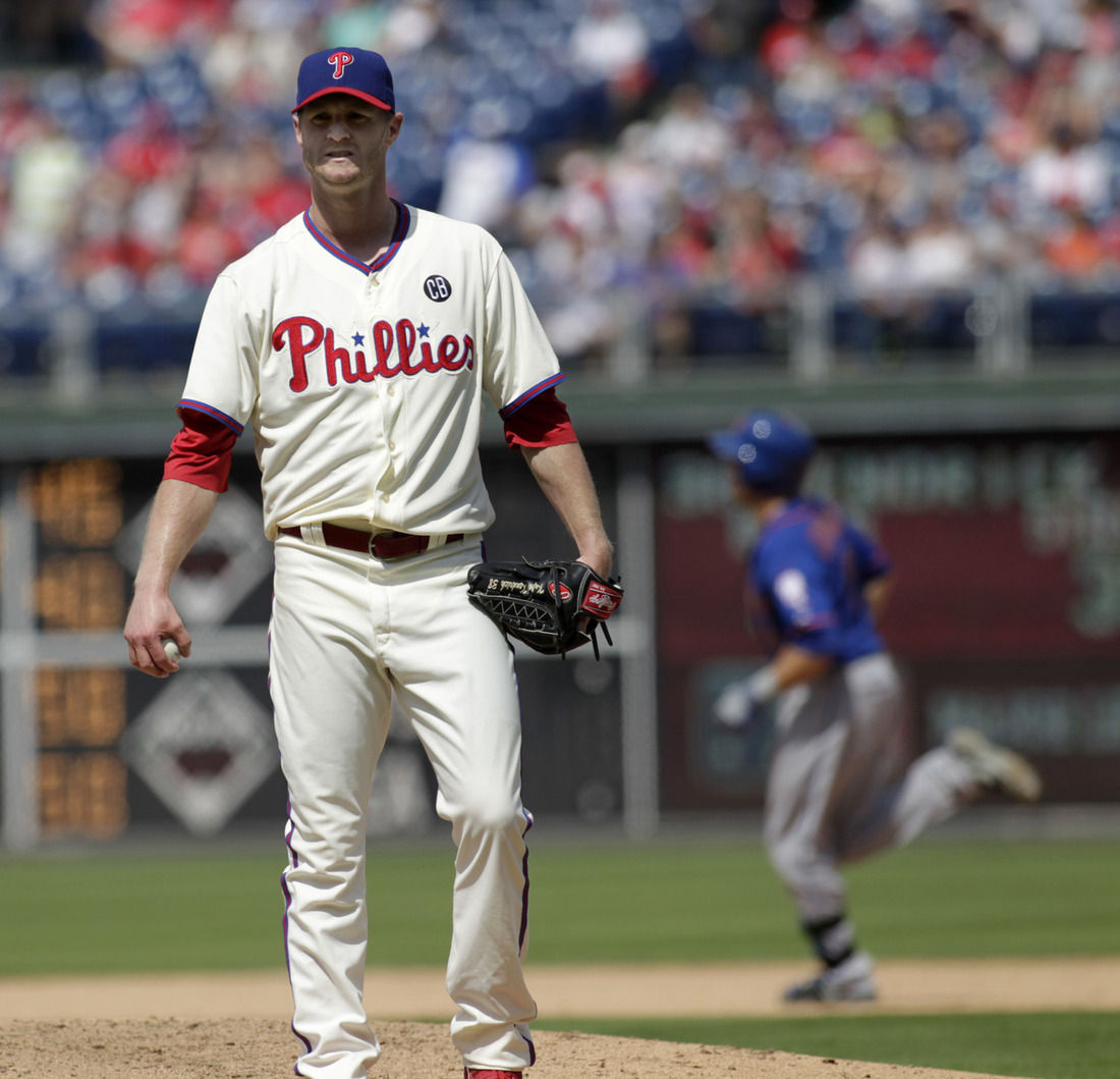 Howard gets winning hit in 9th for Phillies