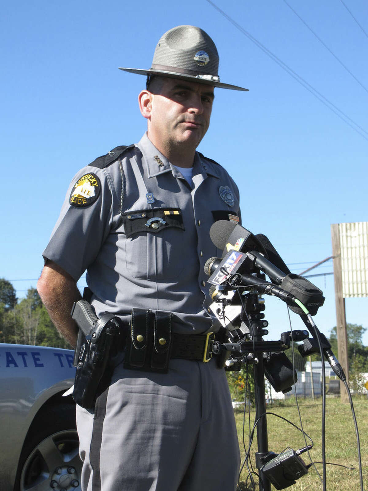 Police: Kentucky trooper shooting suspect is shot and killed