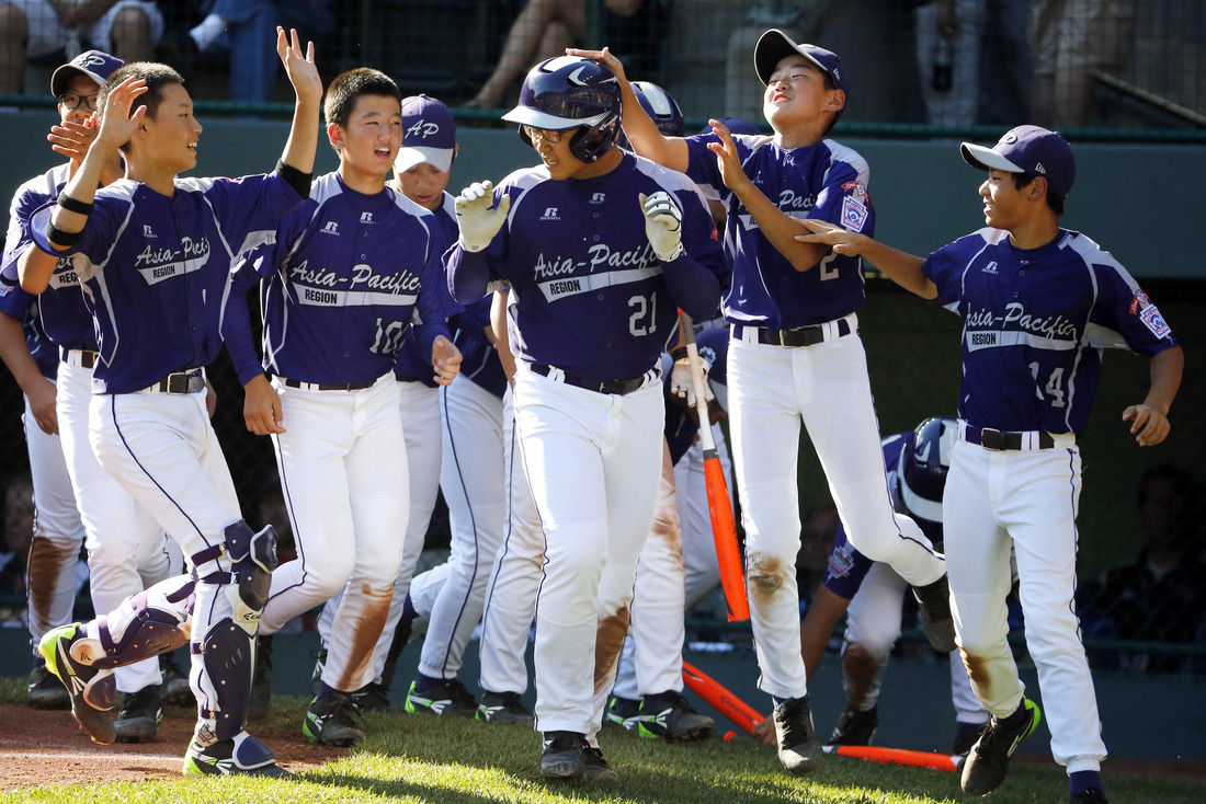 Hwang, Choi lift S. Korea past Chicago to win LLWS