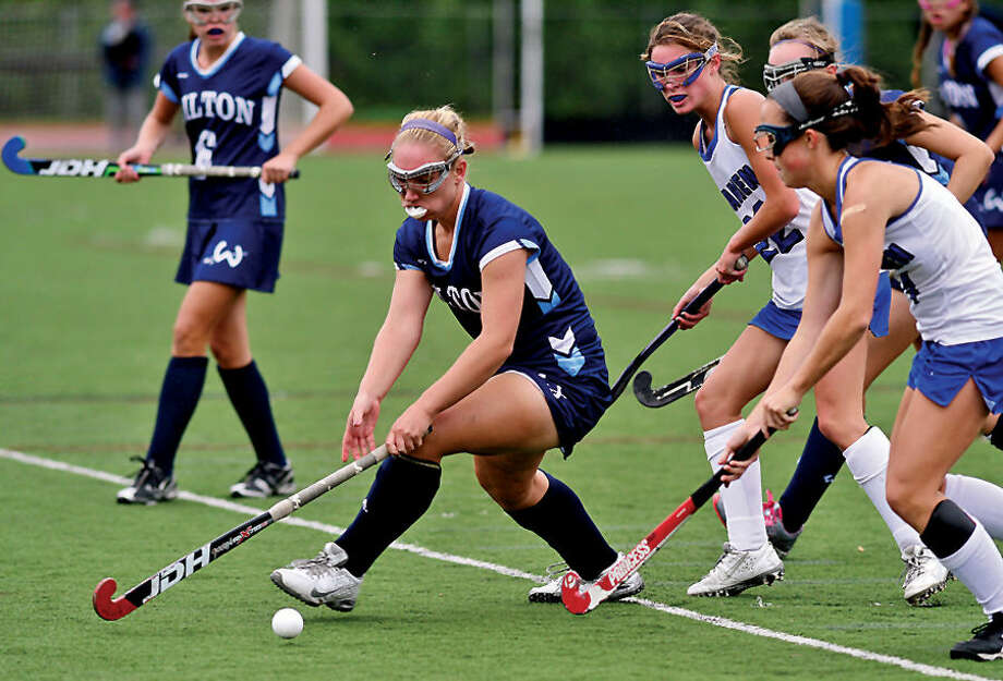 Wilton High School Girls Field Hockey vs Darien - The Hour