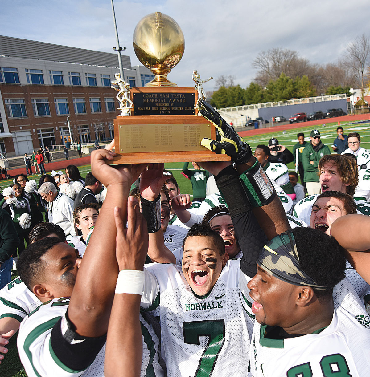 H.S. Football: Norwalk's defense shuts down McMahon in win