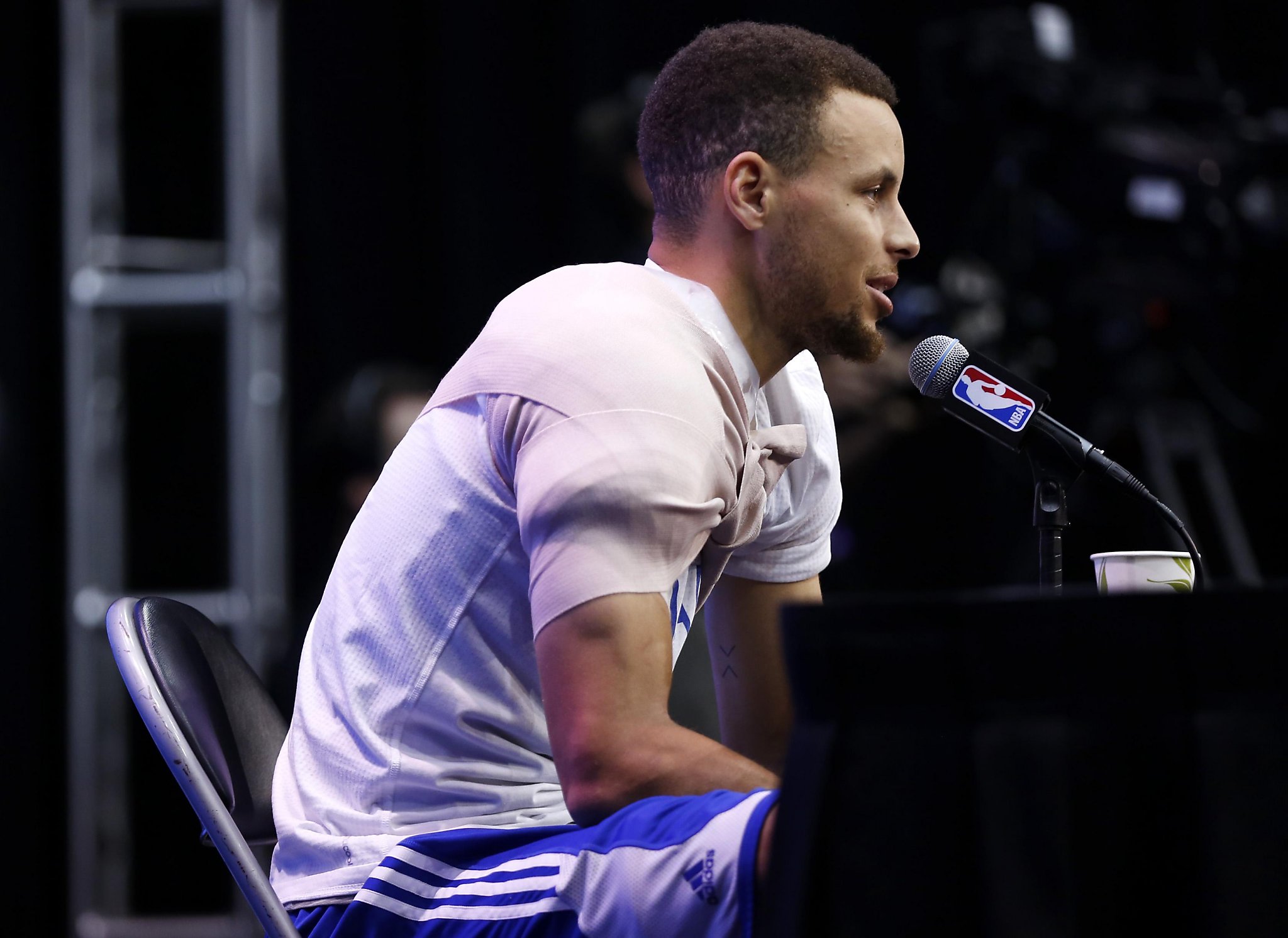 Warriors’ Stephen Curry laughing off injury report