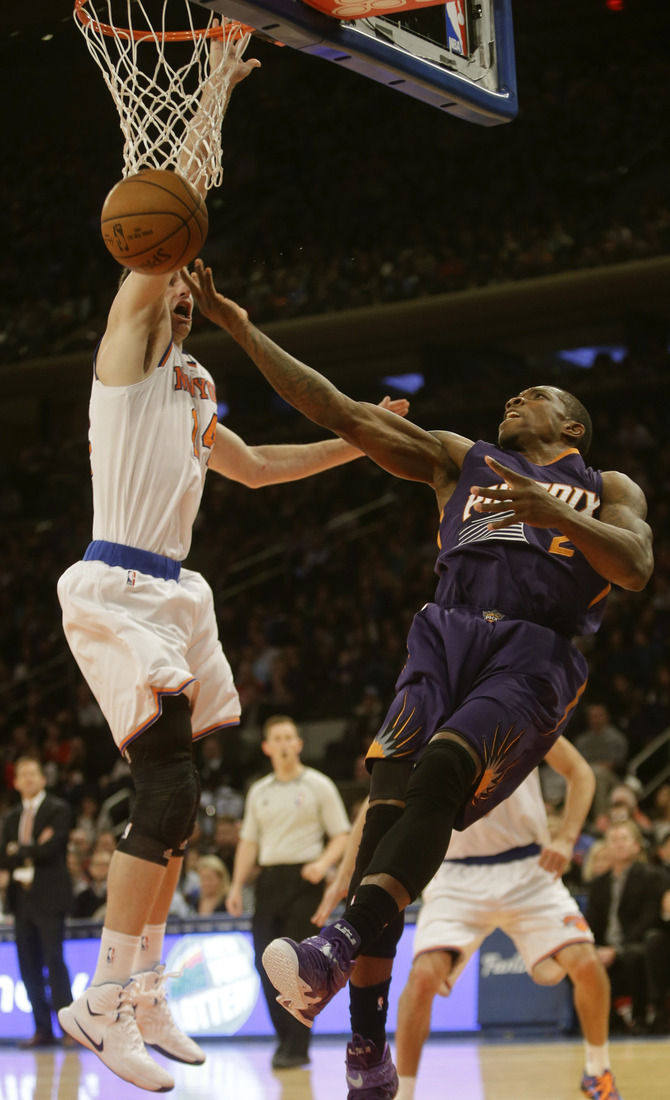 Bledsoe, Thomas carry Suns past Knicks, 99-90