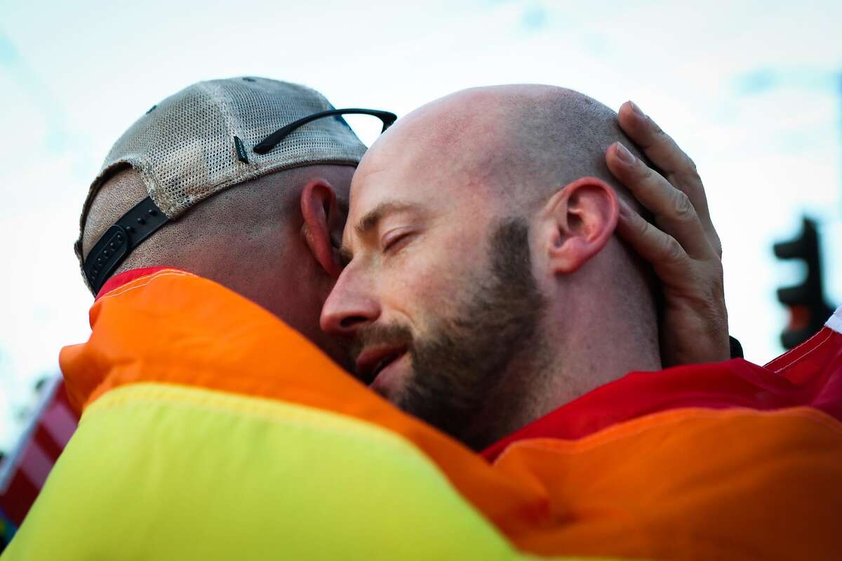 Vigil in SF’s Castro mourns Orlando massacre victims