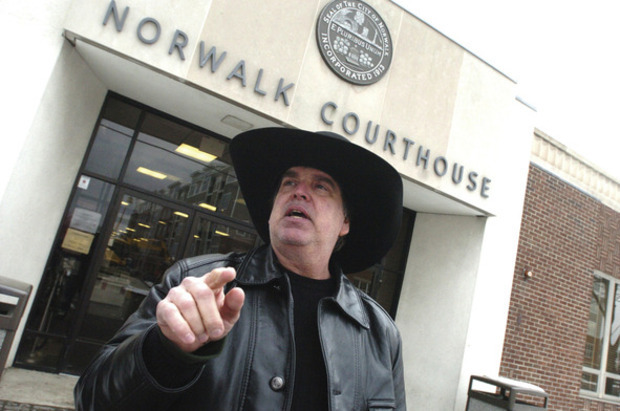 The "Rowayton Cowboy" files paperwork to run for mayor of Norwalk