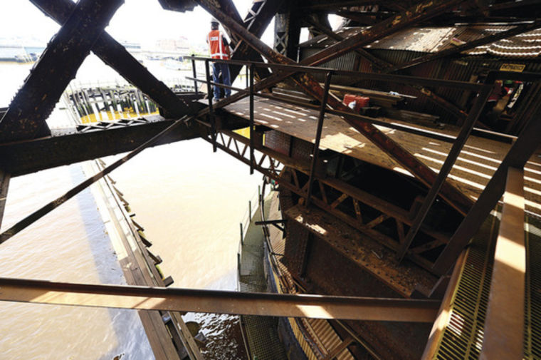 Metro-North, ConnDOT give tour of 118-year-old Walk Bridge