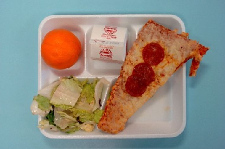 CAFETERIA CHRONICLES: Lunch in the fourth grade