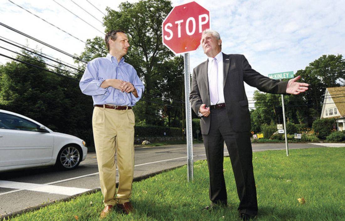 New stop signs installed to increase safety at Rowayton intersection
