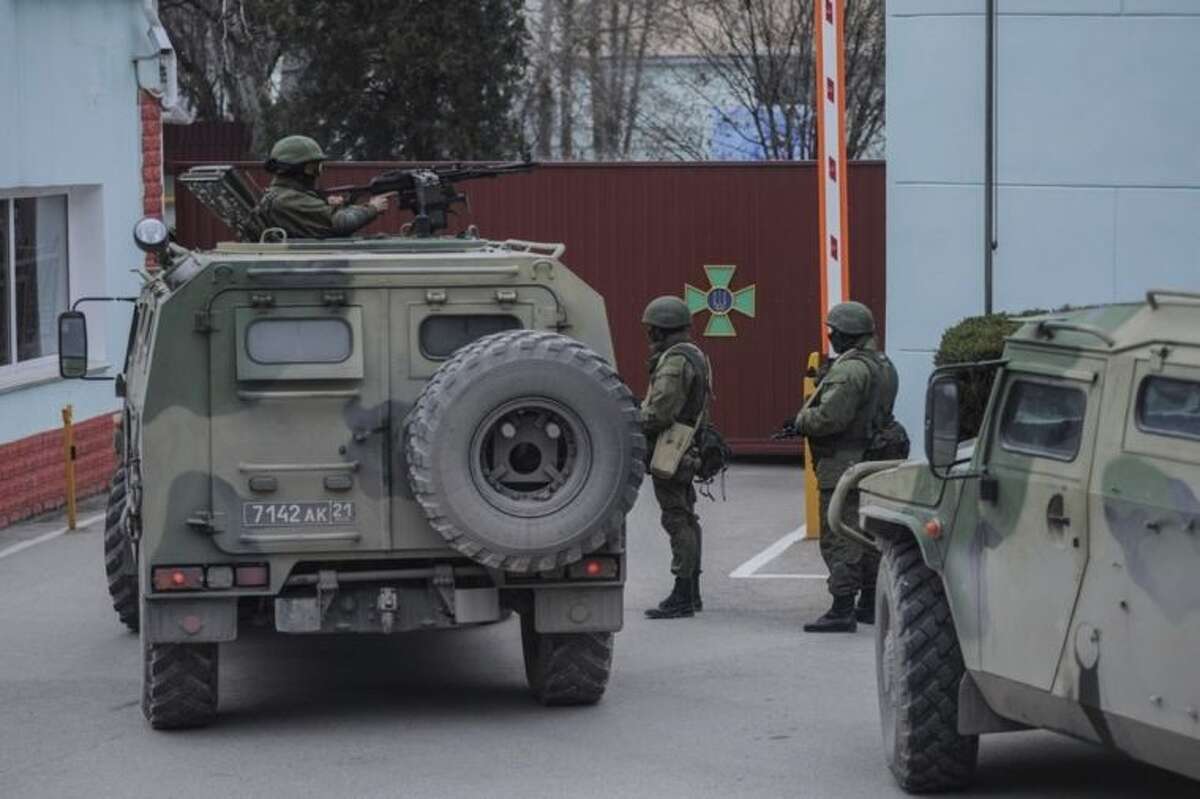 Russian troops take over Ukraine's Crimea region