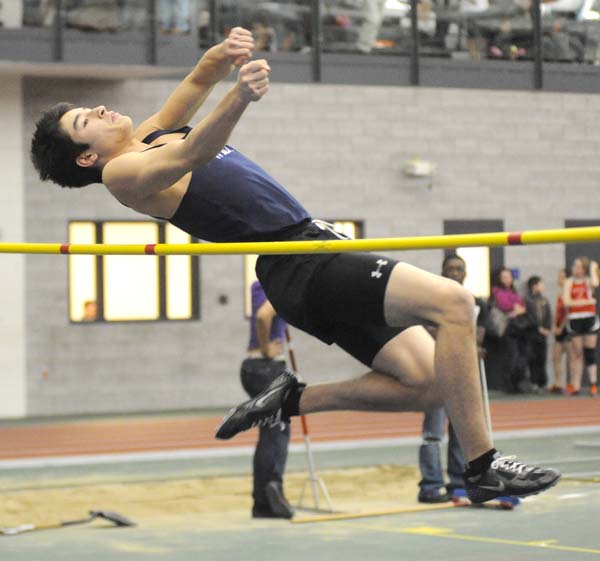 Ward wins FCIAC long jump title