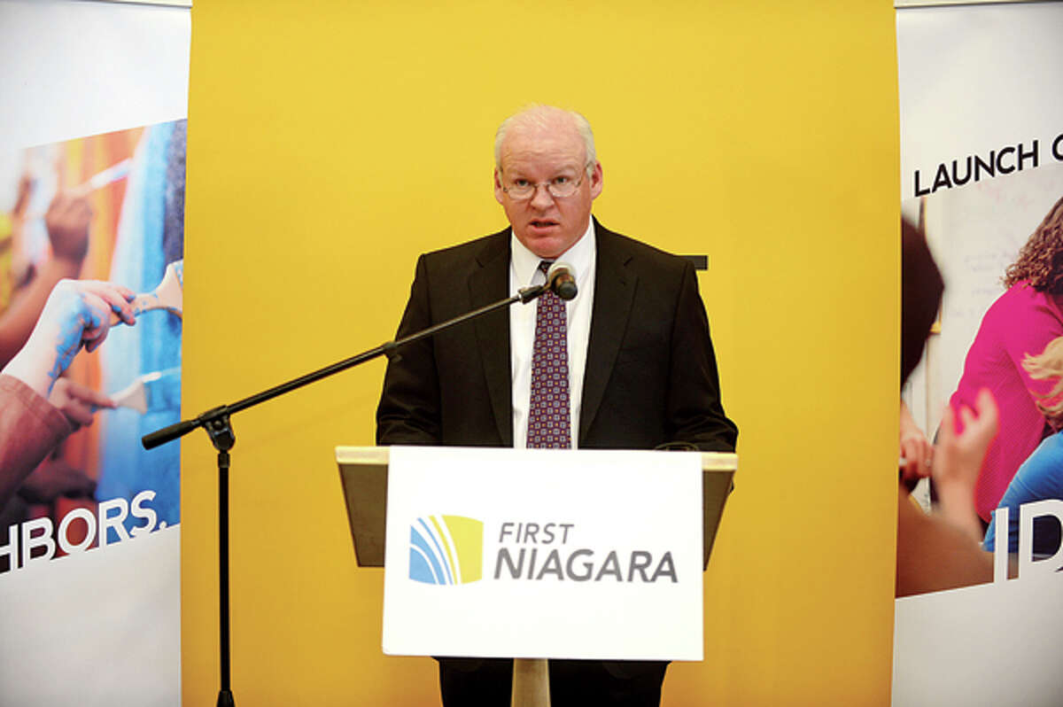 First Niagara Bank opens new branch