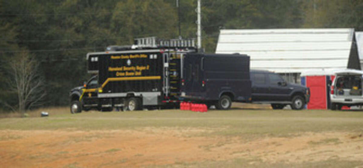 Authorities storm Alabama bunker, rescue young boy