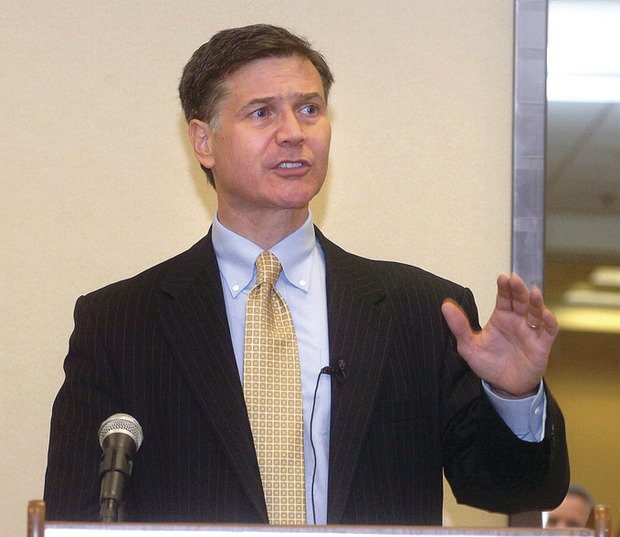 DEEP Commissioner Daniel Esty addresses Chamber of Commerce