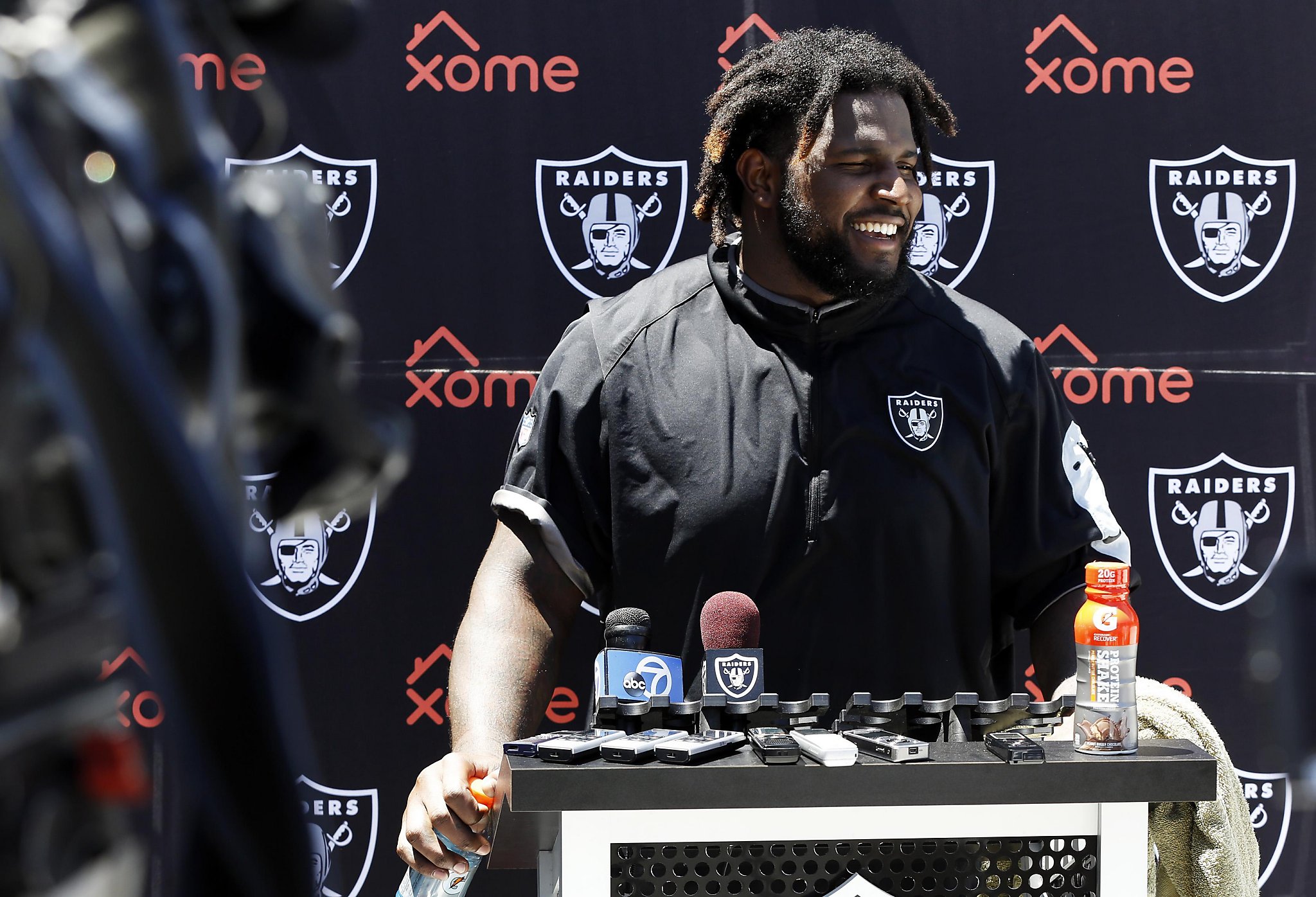 Hip strain could sideline Raiders’ Edwards for month