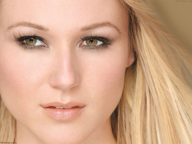 Jewel: A gem of a singer