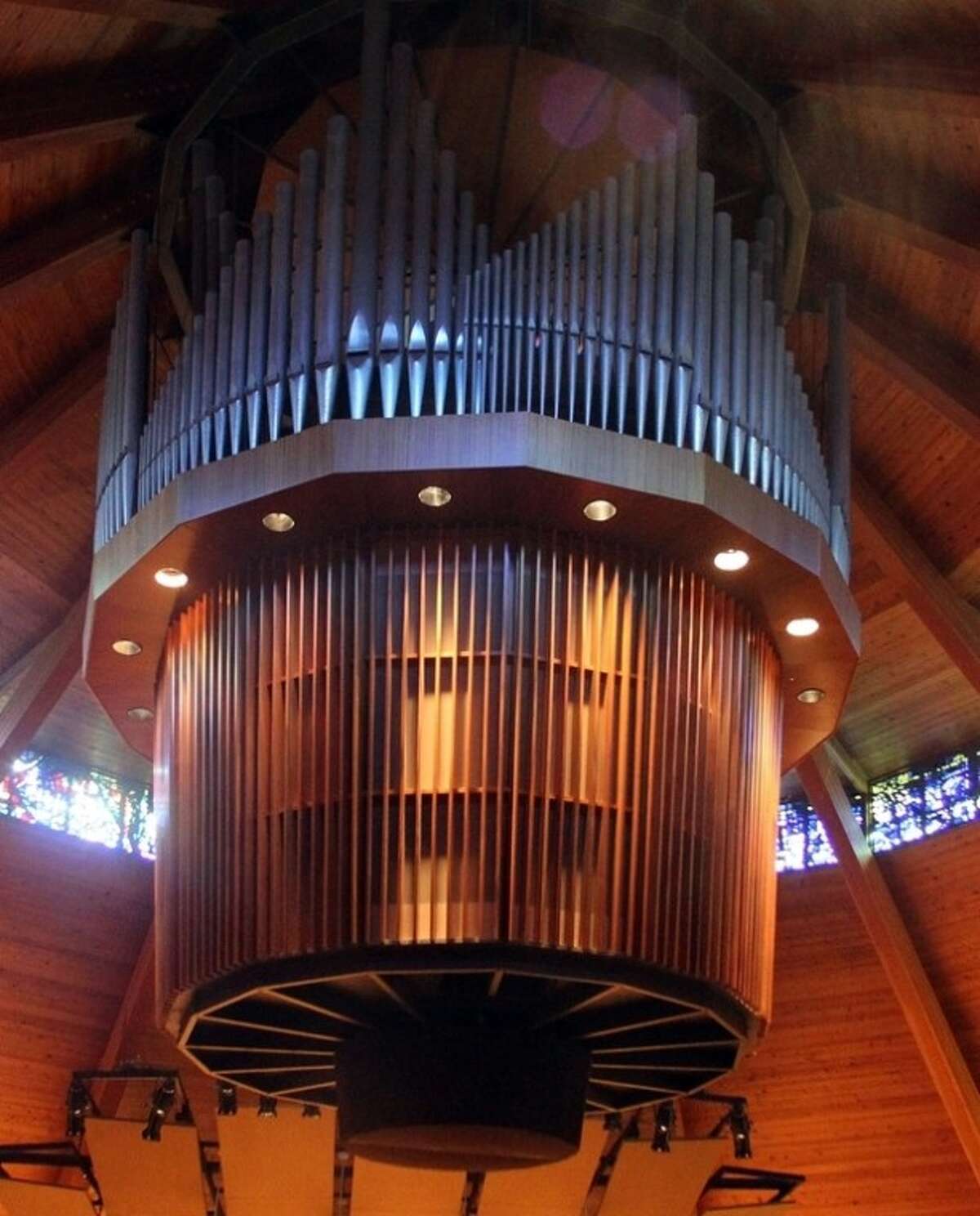 Ore. chapel's circular pipe organ is one-of-a-kind