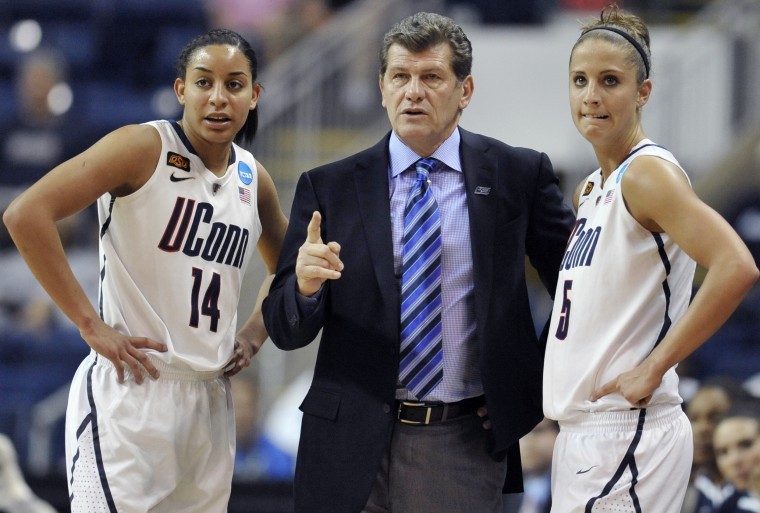 Geno Auriemma, Caroline Doty, Bria Hartley