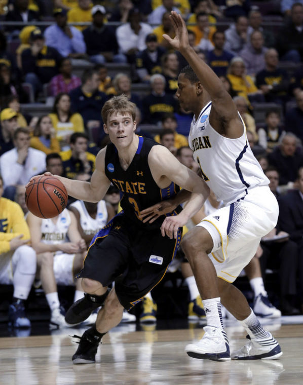 Robinson, Michigan beat South Dakota State 71-56