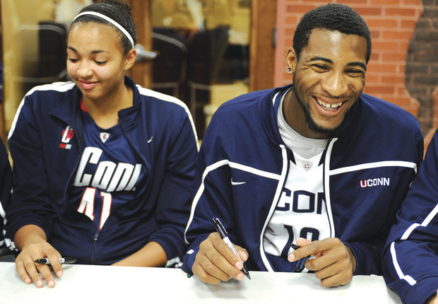 Defending champion UConn opens practice