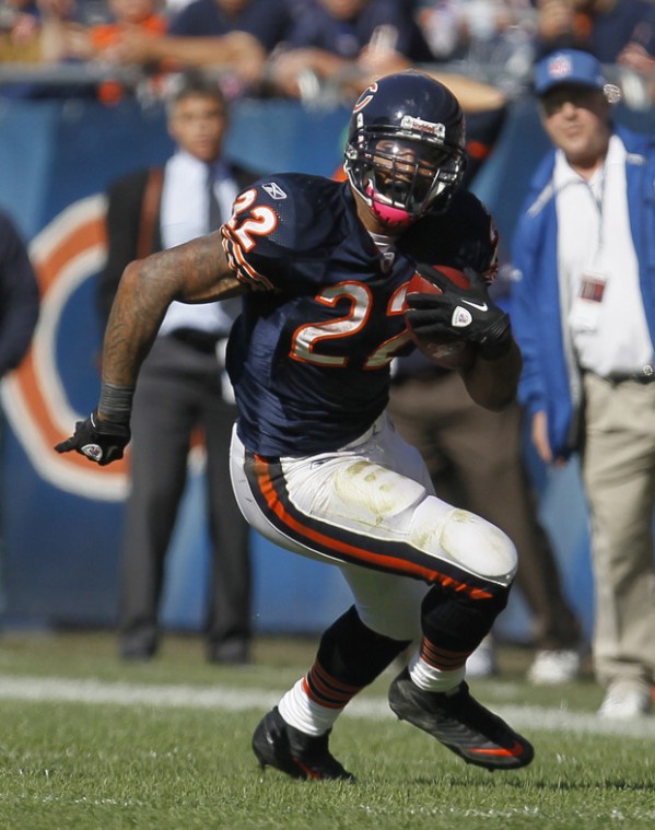 NFL -- Ravens' Rice, Bears' Forte get long-term deals