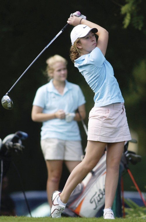Wilton golfer ties for first