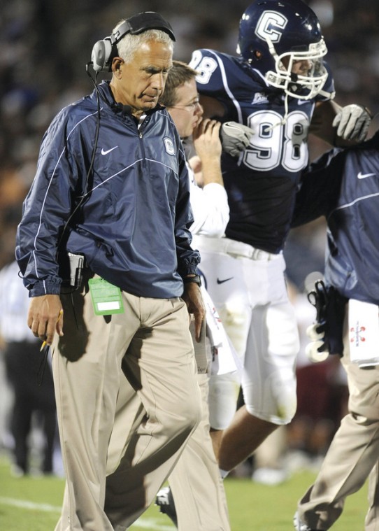 UConn Football Notebook -- UConn dealing with a thin, blue defensive line