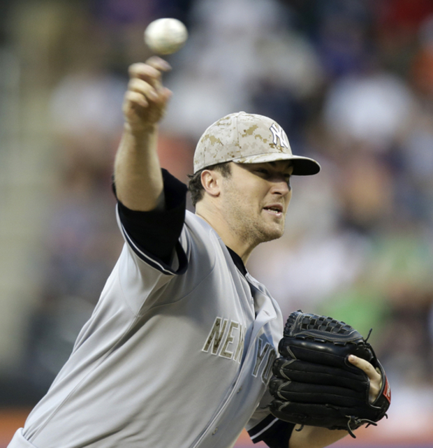 Murphy comes through in 8th, Mets edge Yankees