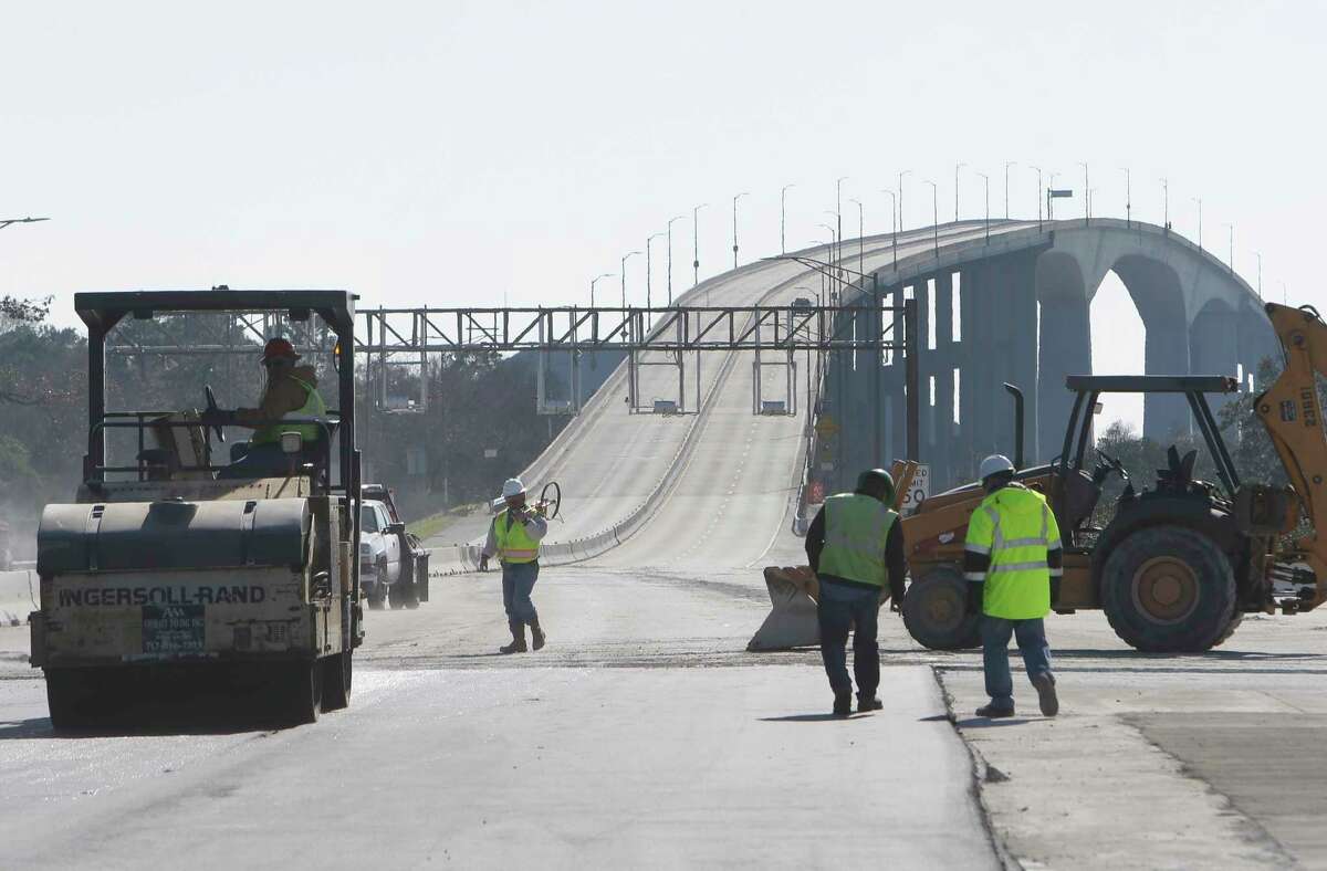 Freeways aren't free, and Texas politicos don't want to pay Freeways aren't free, and Texas politicos don't want to pay