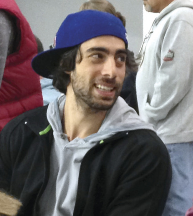 John Nash Column -- Islanders' Moulson finds an extended hockey family ...