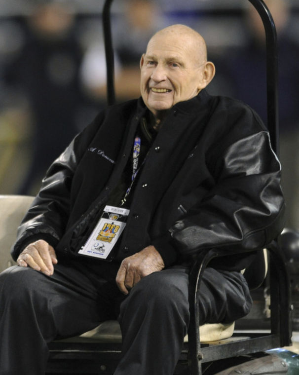 Hall of Fame DT Art Donovan dead at 89