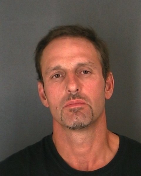 Cops: Washington County fugitive can't stay away