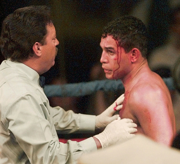 Ex-boxer 'Macho' Camacho dies after shooting