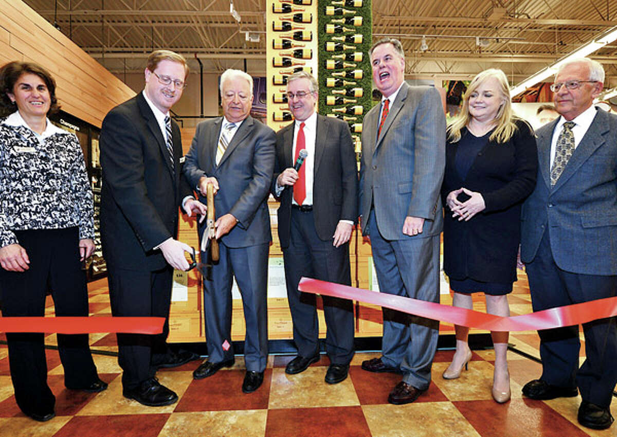 Total Wine Opens