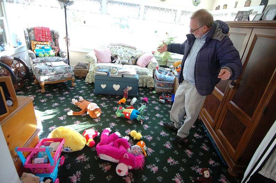 Sandy Hook School shooting - The Hour