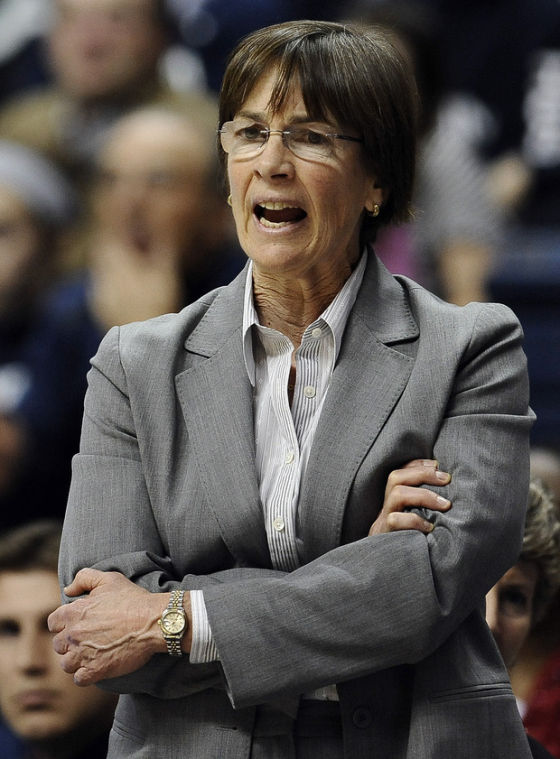 No. 1 UConn women beat No. 3 Stanford