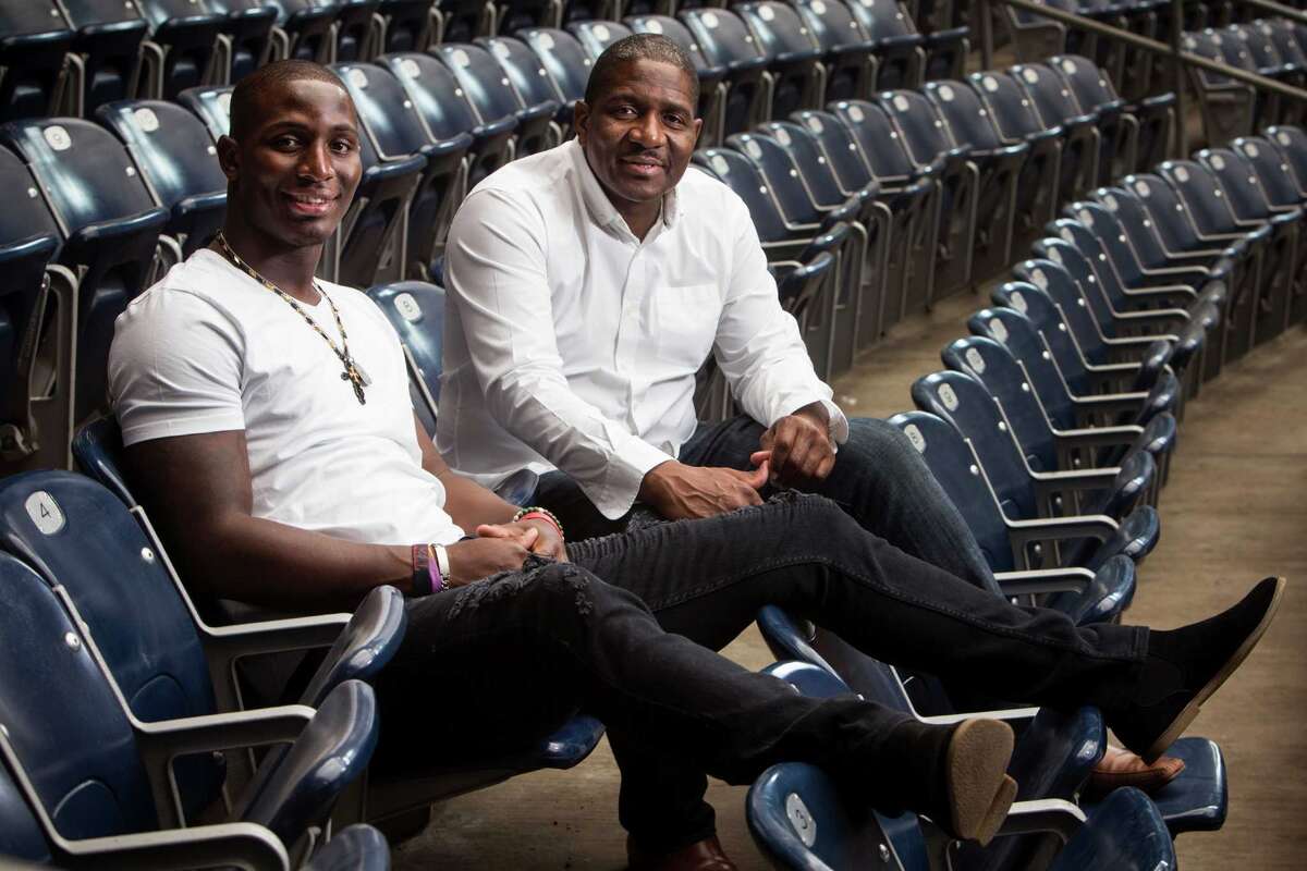 Alfred Blue Jr. has got his son's back