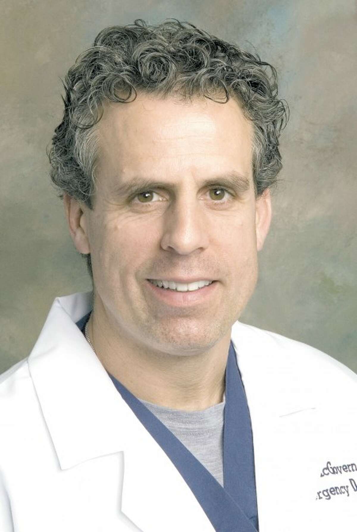 Wilton doctor gives back to the sport he loves
