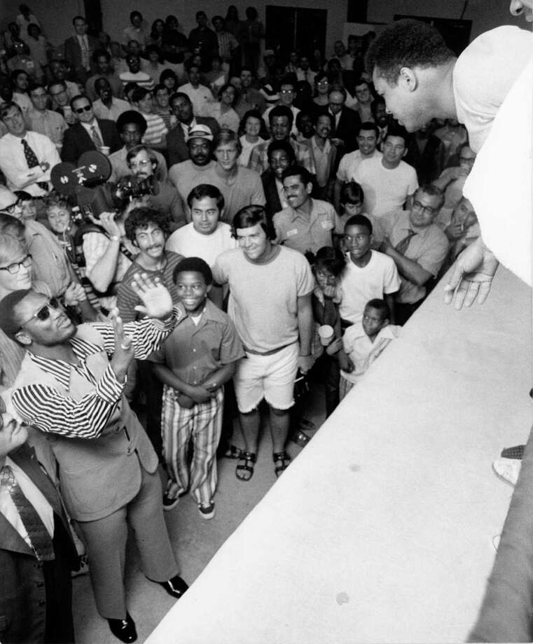 Muhammad Ali and Houston, a star-crossed pair - Houston Chronicle