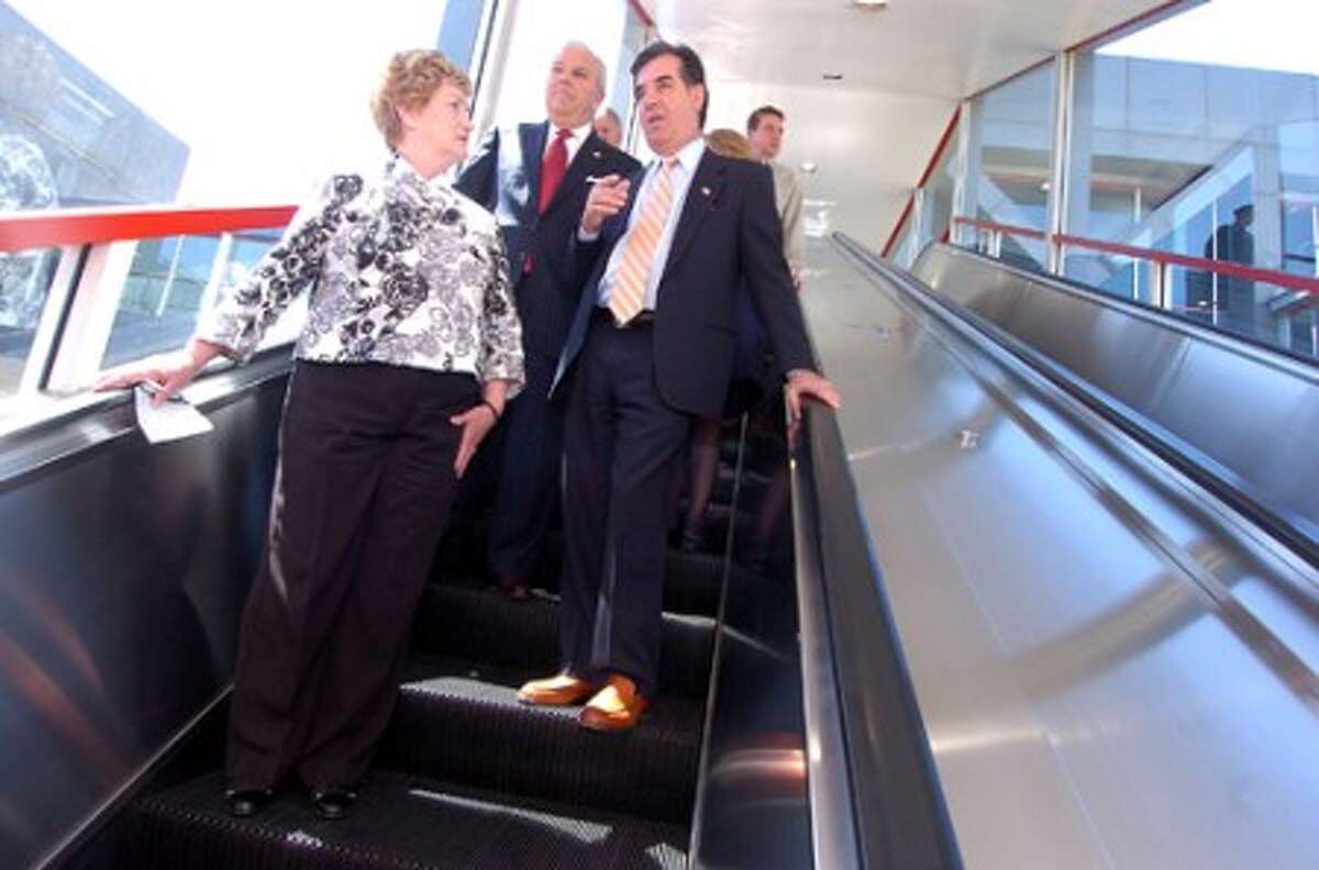 Rell announces plan to expand parking at train station