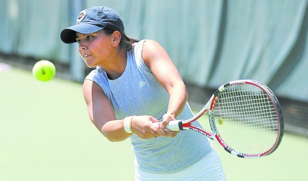 Petrini wins, Horton falls