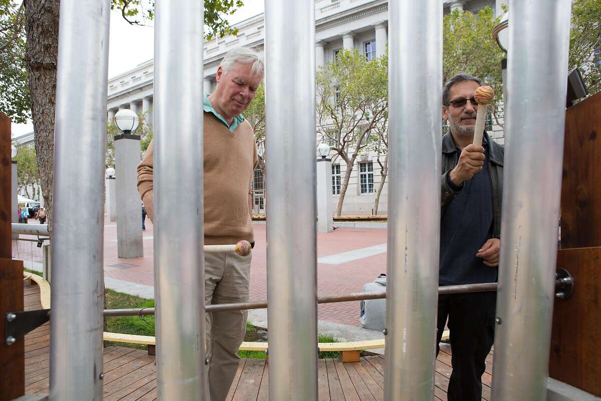 Sounding off at U.N. Plaza