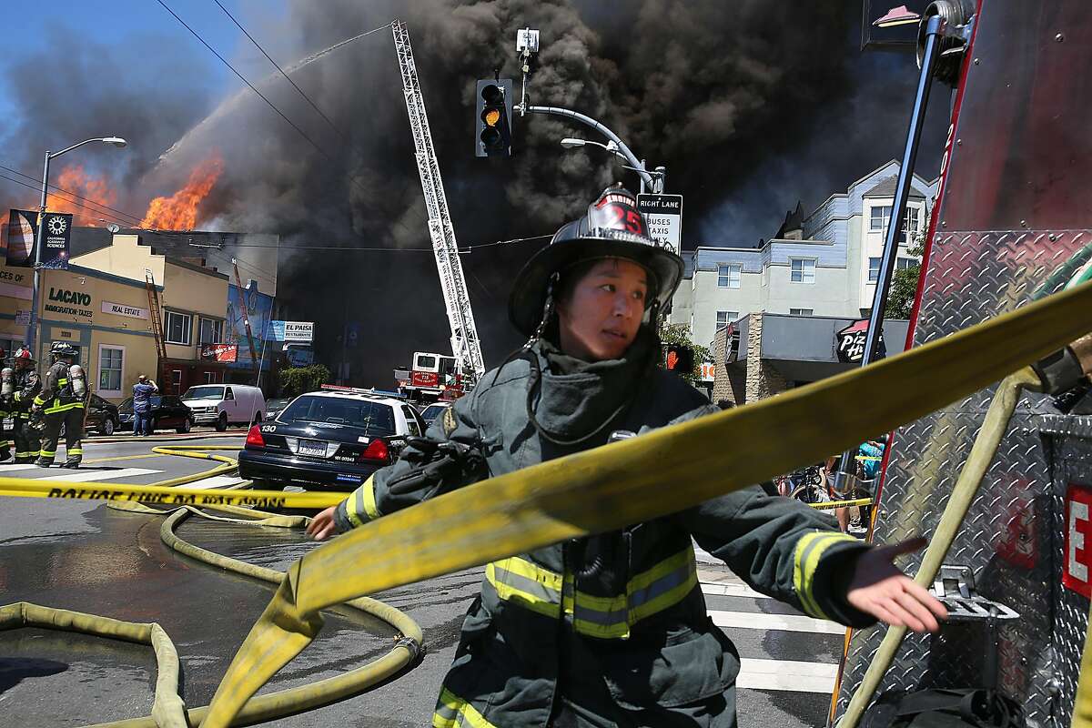 42 displaced as firefighters contain huge 5-alarm fire in Mission