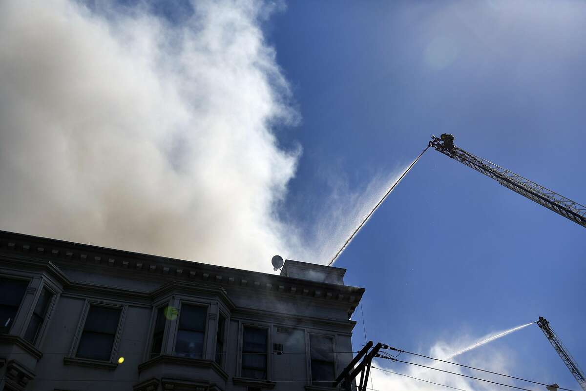 42 displaced as firefighters contain huge 5-alarm fire in Mission