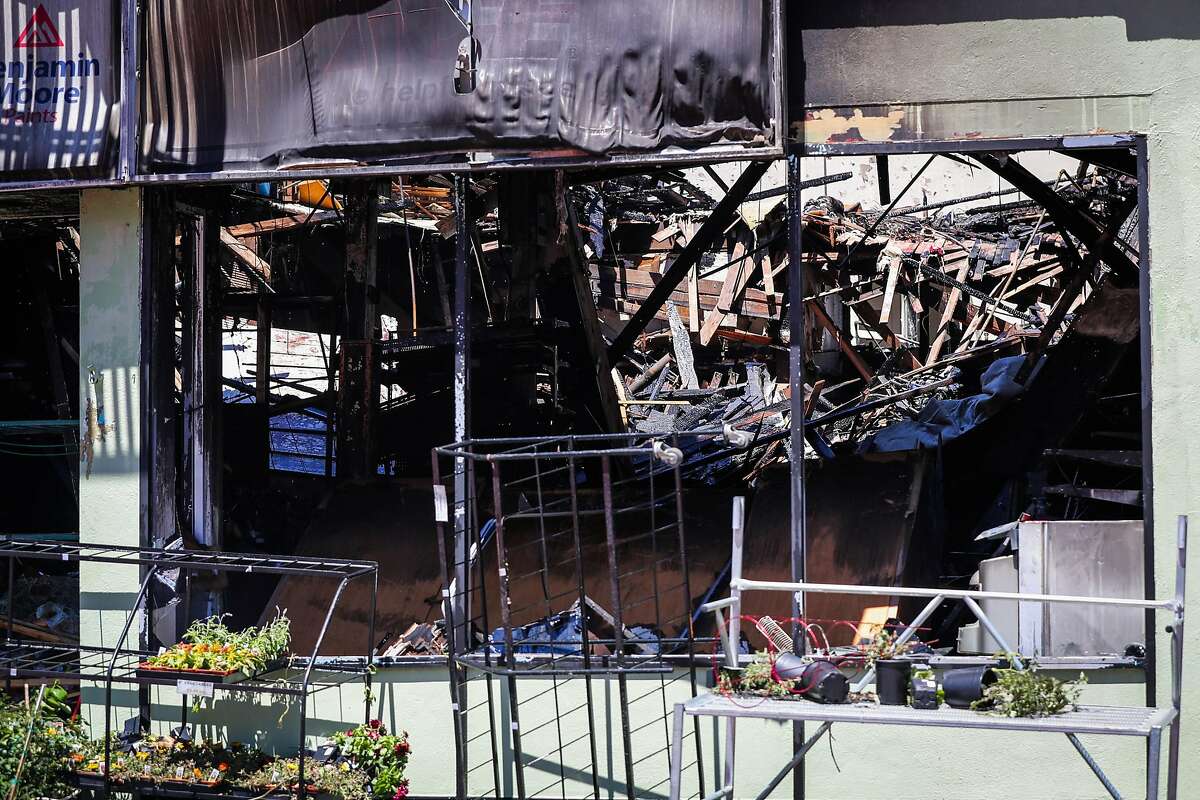 42 displaced as firefighters contain huge 5-alarm fire in Mission