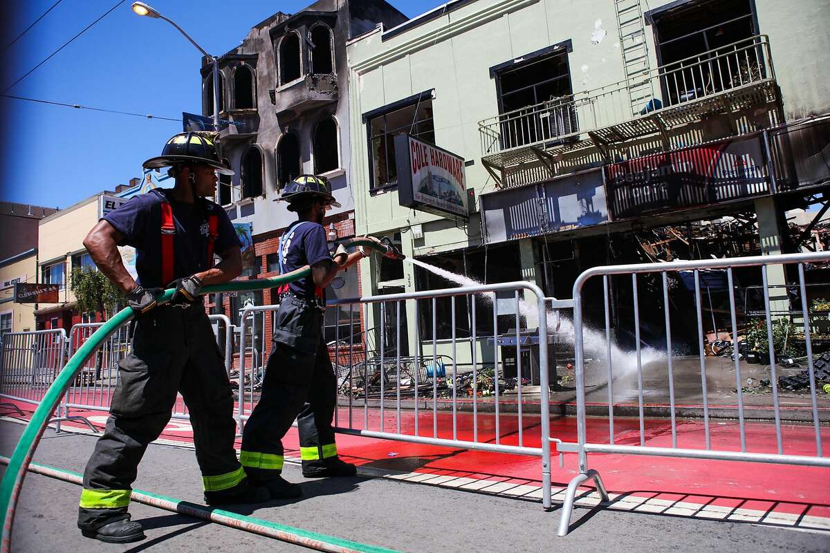 42 displaced as firefighters contain huge 5-alarm fire in Mission