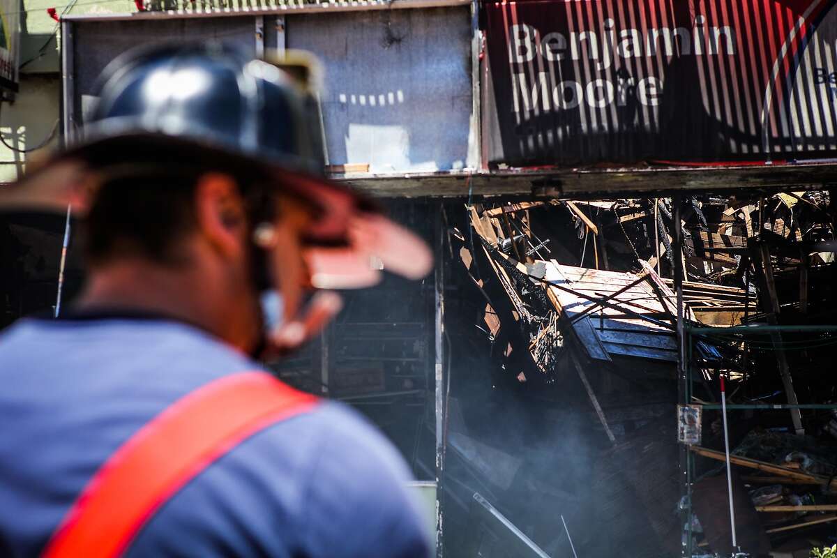 42 displaced as firefighters contain huge 5-alarm fire in Mission