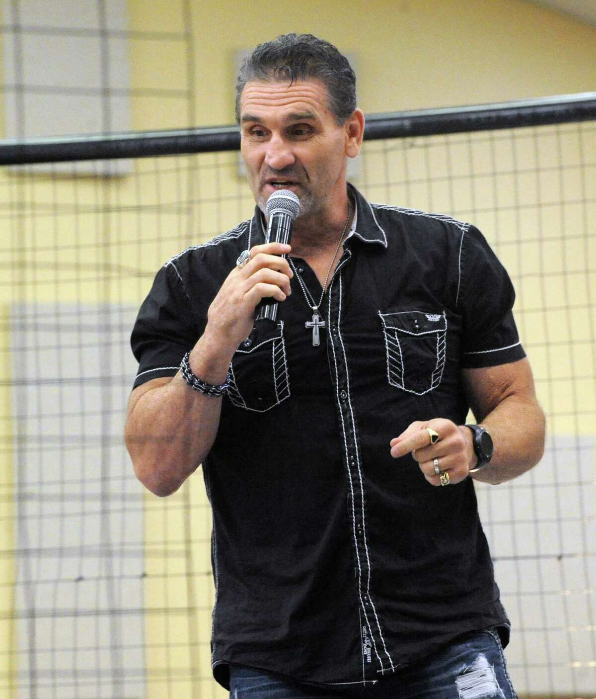 UFC fighter Ken Shamrock addresses Castleton church