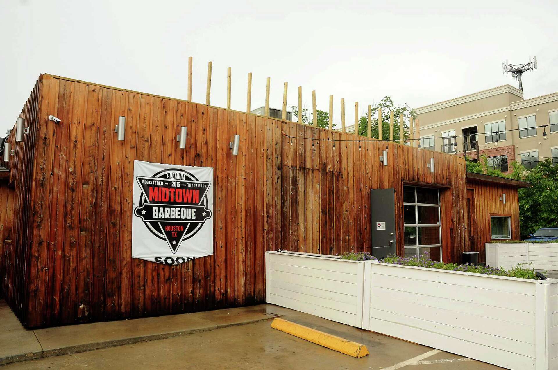 Smoke rising at new Midtown BBQ