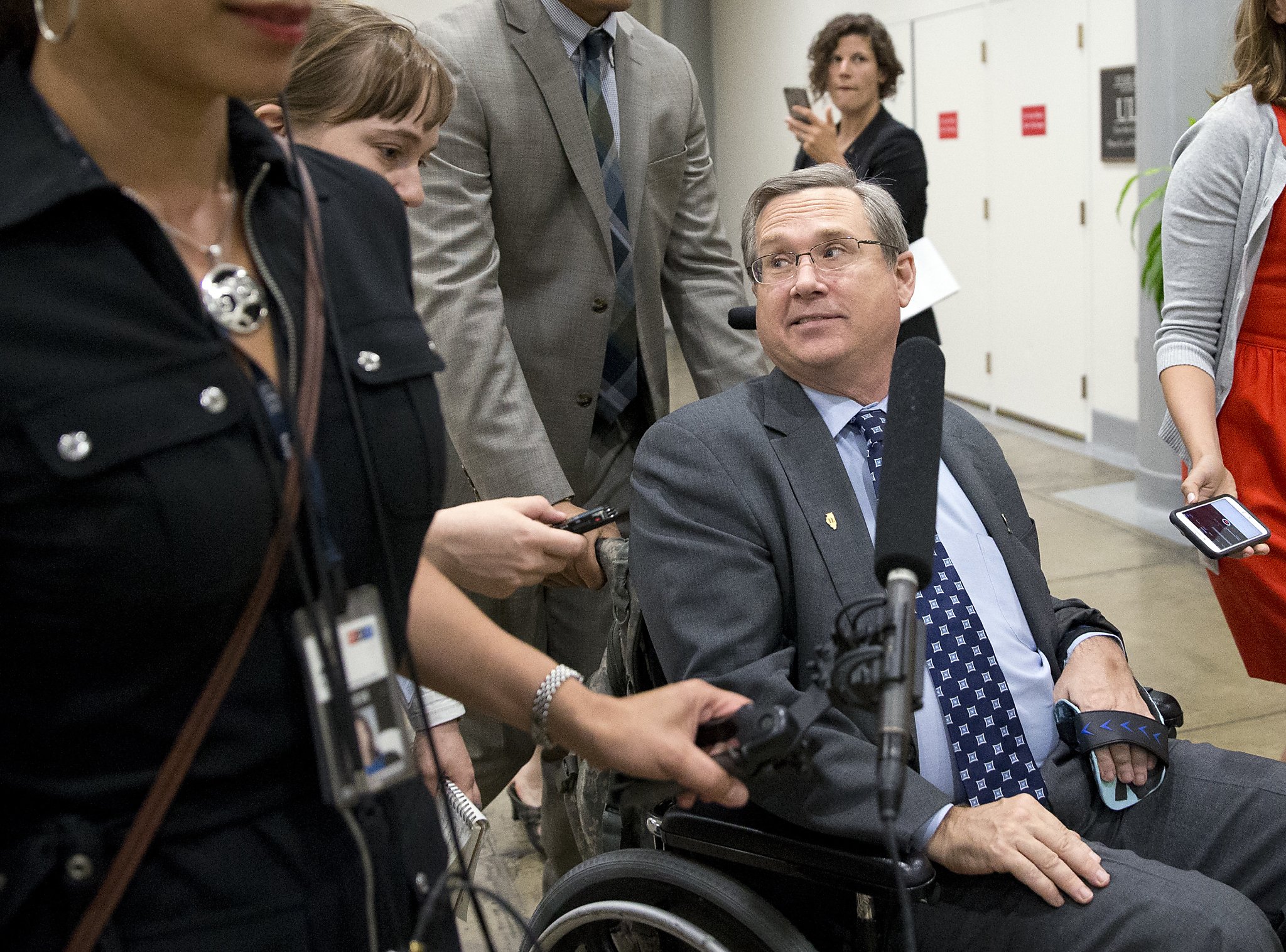 Senate votes down gun control measures, including Feinstein bill