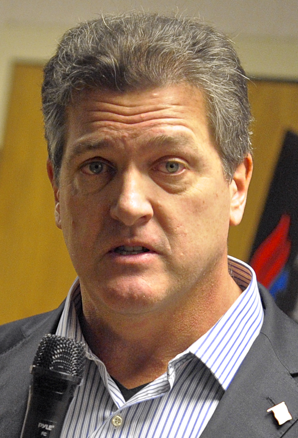 Wolf abandons Senate bid